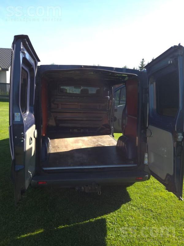 Violets Opel Vivaro 2006 Alūksne, ar dzinēja tilpumu 1.90 L un nobraukumu 261 tūkst. km par 3800 €, foto 7 vietnē AUTOMOTO.COM.LV