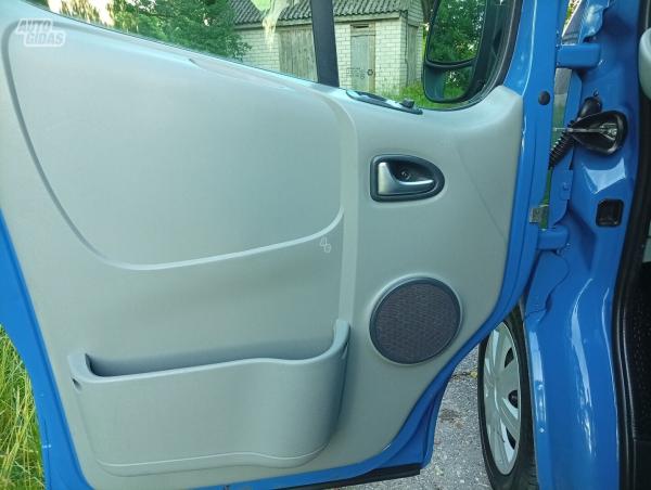 Violet Opel Vivaro 2008 in Vilnius, with an engine capacity of 2.00 L and mileage of 247 thousand km for 5199 €, photo 8 on AUTOMOTO.COM.LV