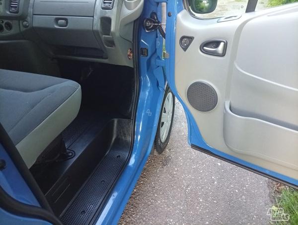 Violet Opel Vivaro 2008 in Vilnius, with an engine capacity of 2.00 L and mileage of 247 thousand km for 5199 €, photo 10 on AUTOMOTO.COM.LV