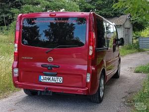 Violet Opel Vivaro 2007 in Vilnius, with an engine capacity of 2.50 L and mileage of 275 thousand km for 5499 €, photo 4 on AUTOMOTO.COM.LV