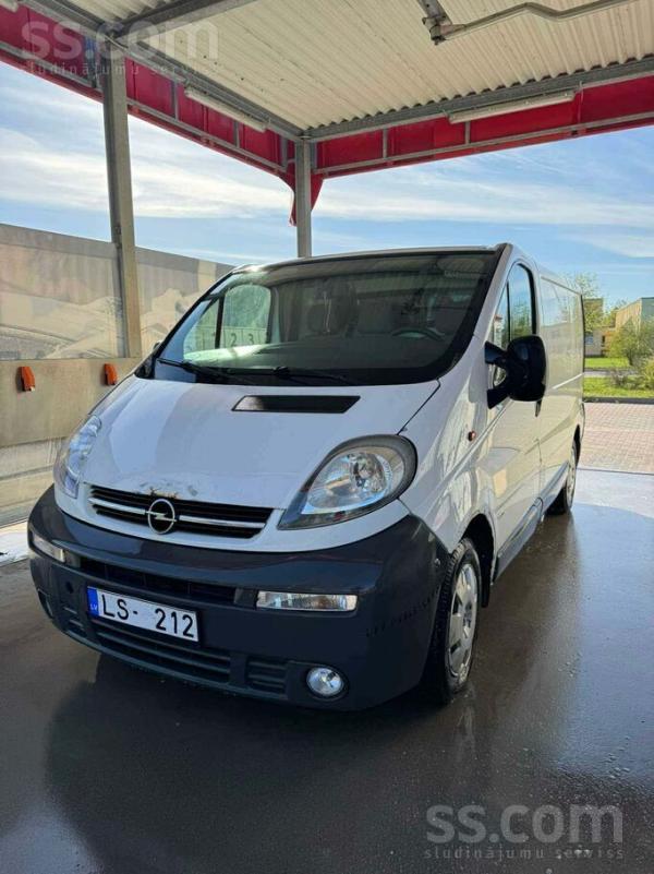 White Opel Vivaro 2003 in Aizkraukle, with an engine capacity of 1.90 L and mileage of 410 thousand km for 1600 €, photo 2 on AUTOMOTO.COM.LV
