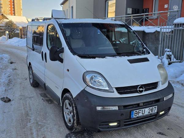 White Opel Vivaro 2004 in Vilnius, with an engine capacity of 1.90 L and mileage of 301 thousand km for 2200 €, photo 2 on AUTOMOTO.COM.LV