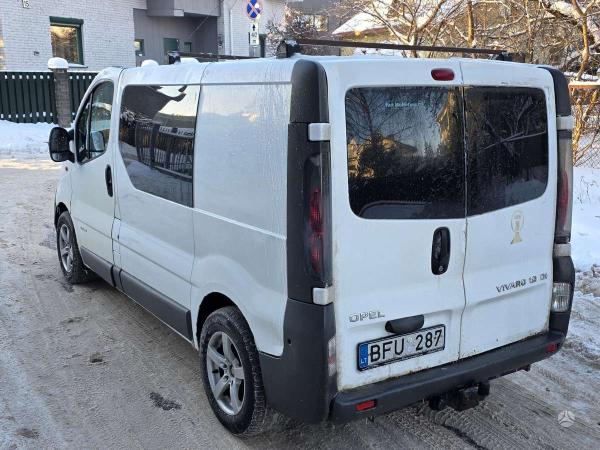 White Opel Vivaro 2004 in Vilnius, with an engine capacity of 1.90 L and mileage of 301 thousand km for 2200 €, photo 4 on AUTOMOTO.COM.LV
