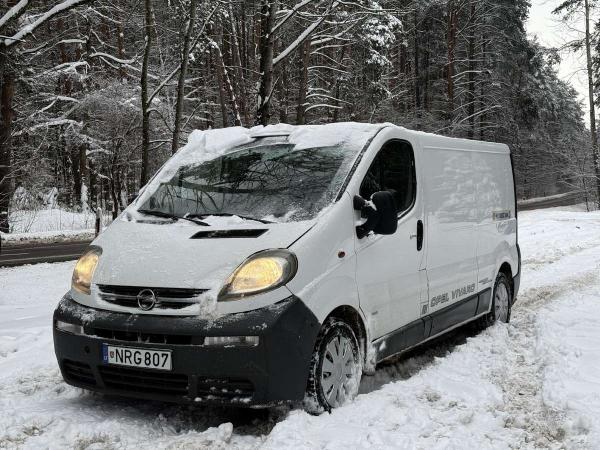 Balts Opel Vivaro 2005 Viļņa, ar dzinēja tilpumu 1.90 L un nobraukumu 400 tūkst. km par 1650 €, foto 1 vietnē AUTOMOTO.COM.LV