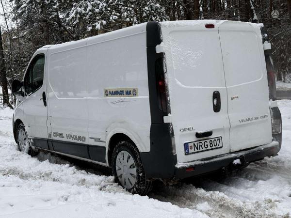 Balts Opel Vivaro 2005 Viļņa, ar dzinēja tilpumu 1.90 L un nobraukumu 400 tūkst. km par 1650 €, foto 3 vietnē AUTOMOTO.COM.LV