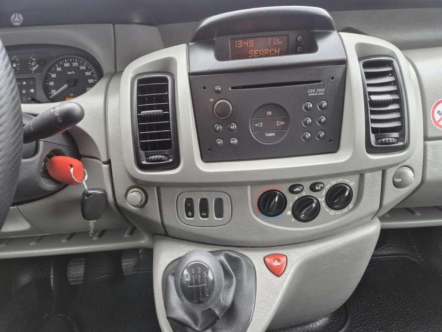 Balts Opel Vivaro 2005 Marijampole, ar dzinēja tilpumu 1.90 L un nobraukumu 265 tūkst. km par 6150 €, foto 21 vietnē AUTOMOTO.COM.LV