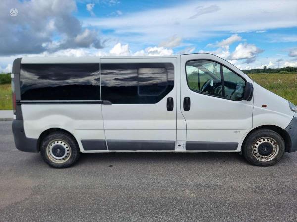 Balts Opel Vivaro 2005 Kauņa, ar dzinēja tilpumu 1.87 L un nobraukumu 406 tūkst. km par 3300 €, foto 1 vietnē AUTOMOTO.COM.LV