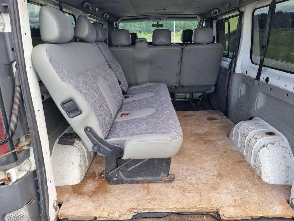 Balts Opel Vivaro 2005 Kauņa, ar dzinēja tilpumu 1.87 L un nobraukumu 406 tūkst. km par 3300 €, foto 7 vietnē AUTOMOTO.COM.LV
