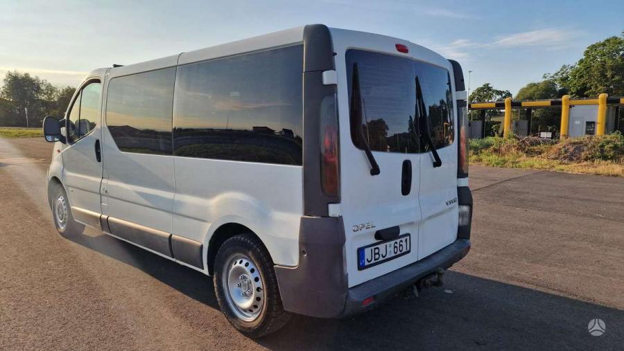 Balts Opel Vivaro 2005 Kauņa, ar dzinēja tilpumu 1.87 L un nobraukumu 408 tūkst. km par 3690 €, foto 1 vietnē AUTOMOTO.COM.LV