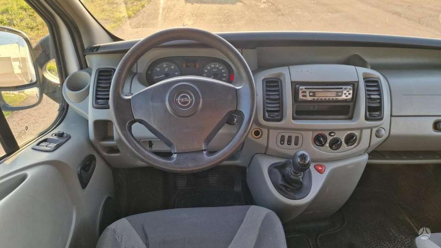 Balts Opel Vivaro 2005 Kauņa, ar dzinēja tilpumu 1.87 L un nobraukumu 408 tūkst. km par 3690 €, foto 12 vietnē AUTOMOTO.COM.LV
