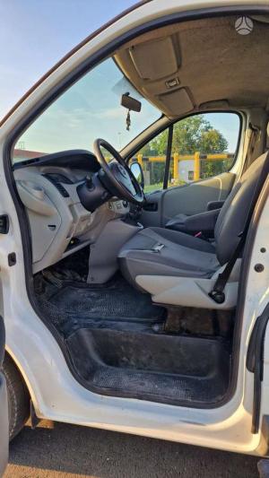 Balts Opel Vivaro 2005 Kauņa, ar dzinēja tilpumu 1.87 L un nobraukumu 408 tūkst. km par 3690 €, foto 13 vietnē AUTOMOTO.COM.LV
