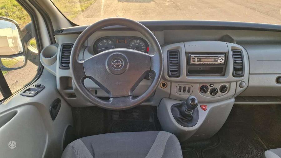 Balts Opel Vivaro 2005 Kauņa, ar dzinēja tilpumu 1.87 L un nobraukumu 408 tūkst. km par 3300 €, foto 14 vietnē AUTOMOTO.COM.LV