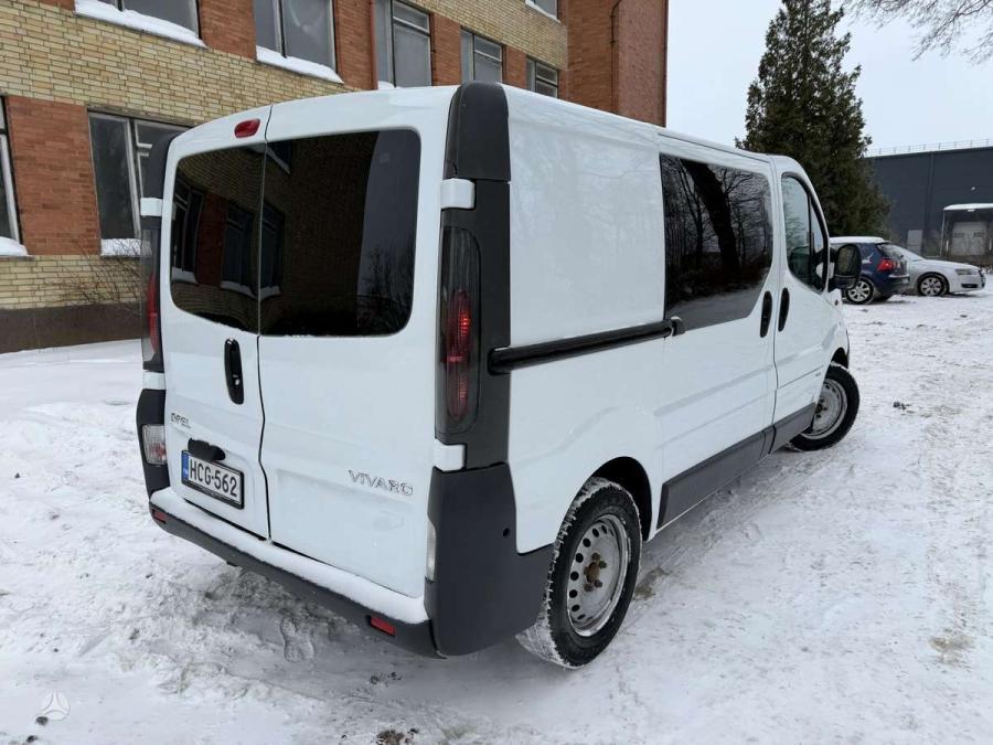 White Opel Vivaro 2006 in Kelme, with an engine capacity of 1.60 L and mileage of 379 thousand km for 3200 €, photo 3 on AUTOMOTO.COM.LV