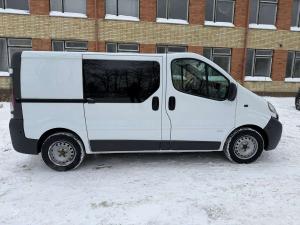 White Opel Vivaro 2006 in Kelme, with an engine capacity of 1.60 L and mileage of 379 thousand km for 3200 €, photo 6 on AUTOMOTO.COM.LV