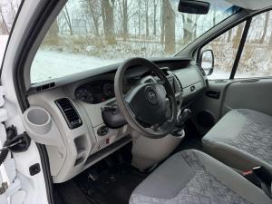 White Opel Vivaro 2006 in Kelme, with an engine capacity of 1.60 L and mileage of 379 thousand km for 3200 €, photo 16 on AUTOMOTO.COM.LV
