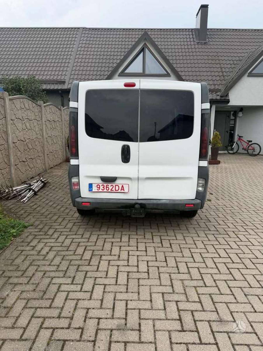 Белый Опель Виваро 2006 в Кельме, объемом двигателя 1.90 л и пробегом 375 тыс. км за 2350 €, фото 5 на AUTOMOTO.COM.LV