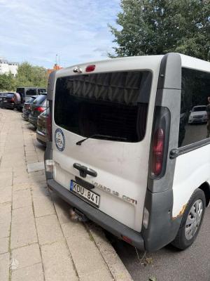 Balts Opel Vivaro 2006 Viļņa, ar dzinēja tilpumu 1.90 L un nobraukumu 341 tūkst. km par 3100 €, foto 4 vietnē AUTOMOTO.COM.LV