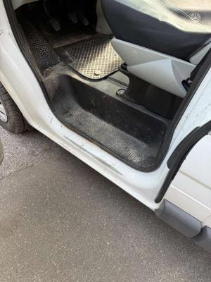 Balts Opel Vivaro 2006 Viļņa, ar dzinēja tilpumu 1.90 L un nobraukumu 341 tūkst. km par 3100 €, foto 18 vietnē AUTOMOTO.COM.LV