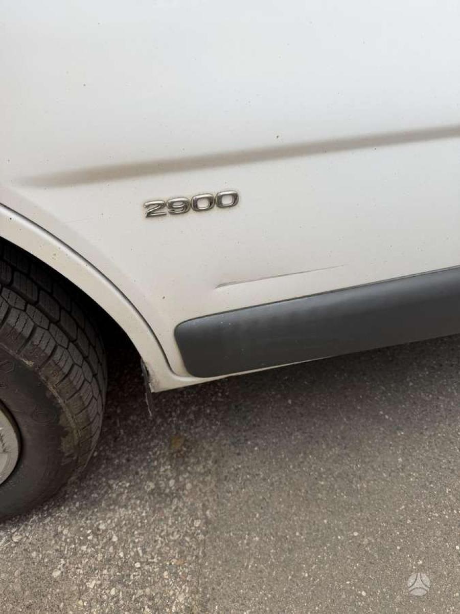 Balts Opel Vivaro 2006 Viļņa, ar dzinēja tilpumu 1.90 L un nobraukumu 341 tūkst. km par 3100 €, foto 21 vietnē AUTOMOTO.COM.LV