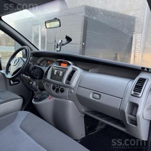 Balts Opel Vivaro 2007 Rīga, ar dzinēja tilpumu 2.00 L un nobraukumu 297 tūkst. km par 4200 €, foto 13 vietnē AUTOMOTO.COM.LV