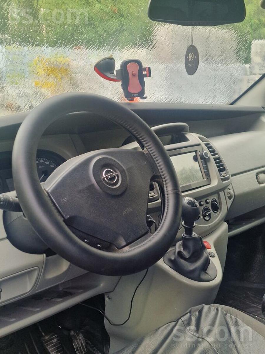 Balts Opel Vivaro 2007 Rīga, ar dzinēja tilpumu 2.00 L un nobraukumu 280 tūkst. km par 4100 €, foto 7 vietnē AUTOMOTO.COM.LV