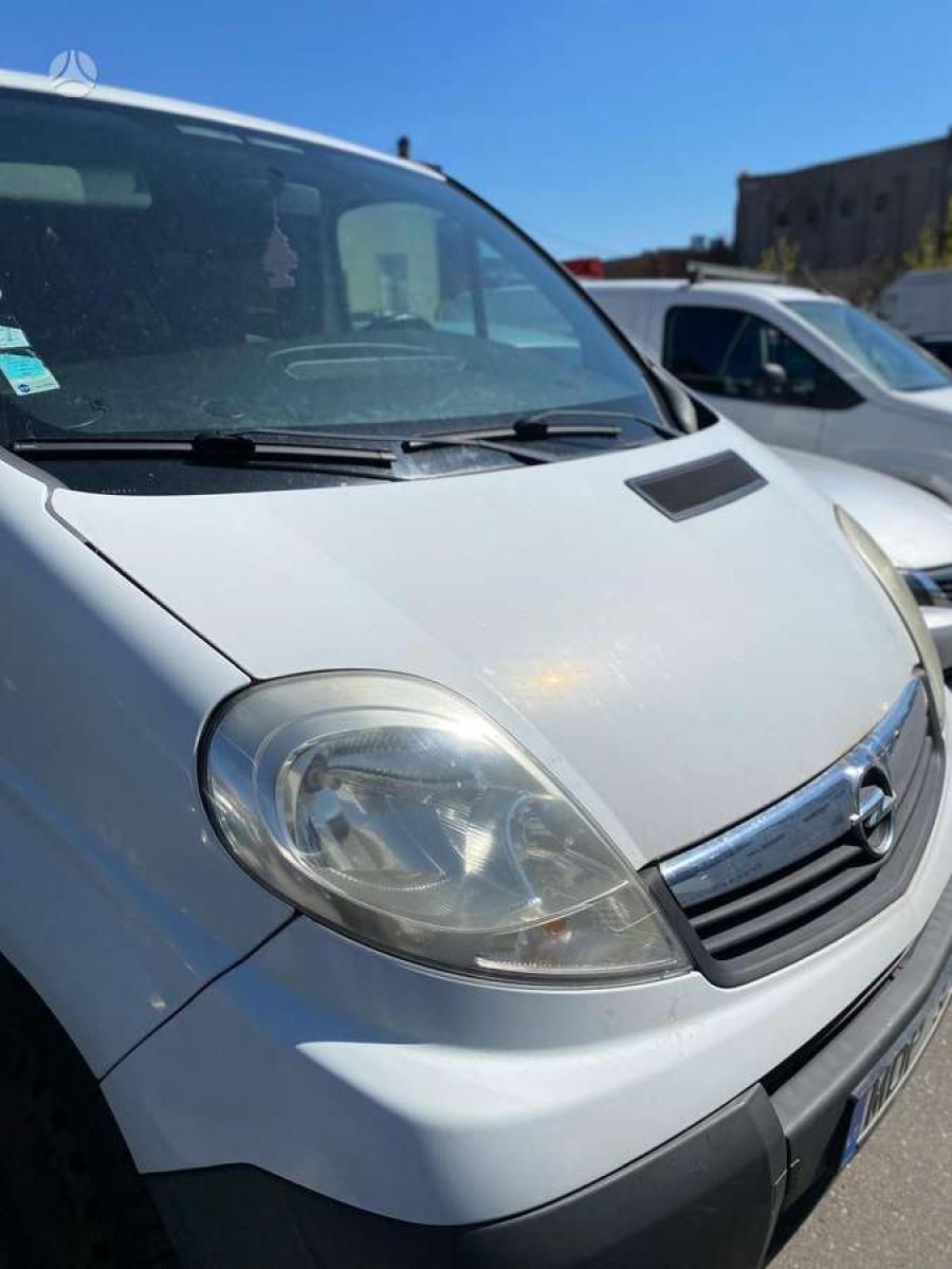Balts Opel Vivaro 2007 Viļņa, ar dzinēja tilpumu 2.00 L un nobraukumu 405 tūkst. km par 3000 €, foto 1 vietnē AUTOMOTO.COM.LV
