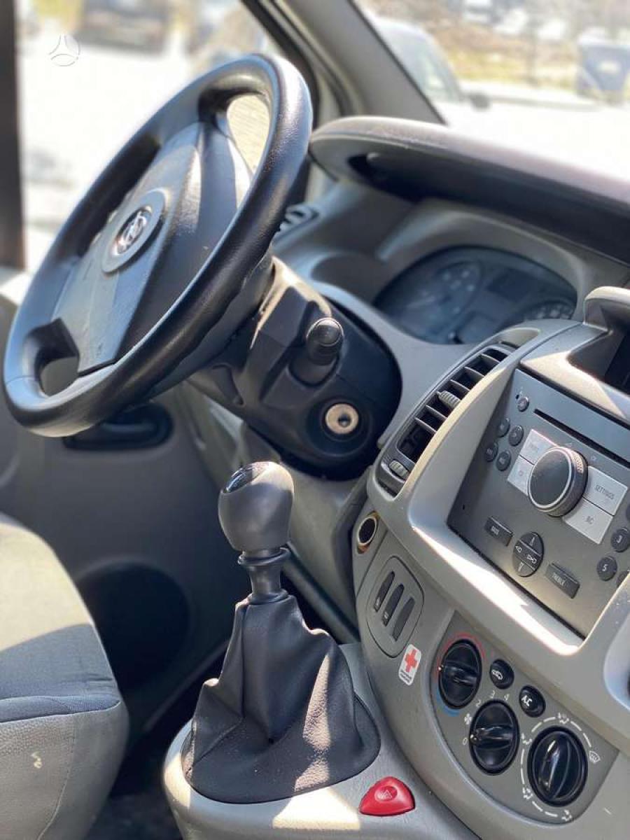 Balts Opel Vivaro 2007 Viļņa, ar dzinēja tilpumu 2.00 L un nobraukumu 405 tūkst. km par 3000 €, foto 8 vietnē AUTOMOTO.COM.LV