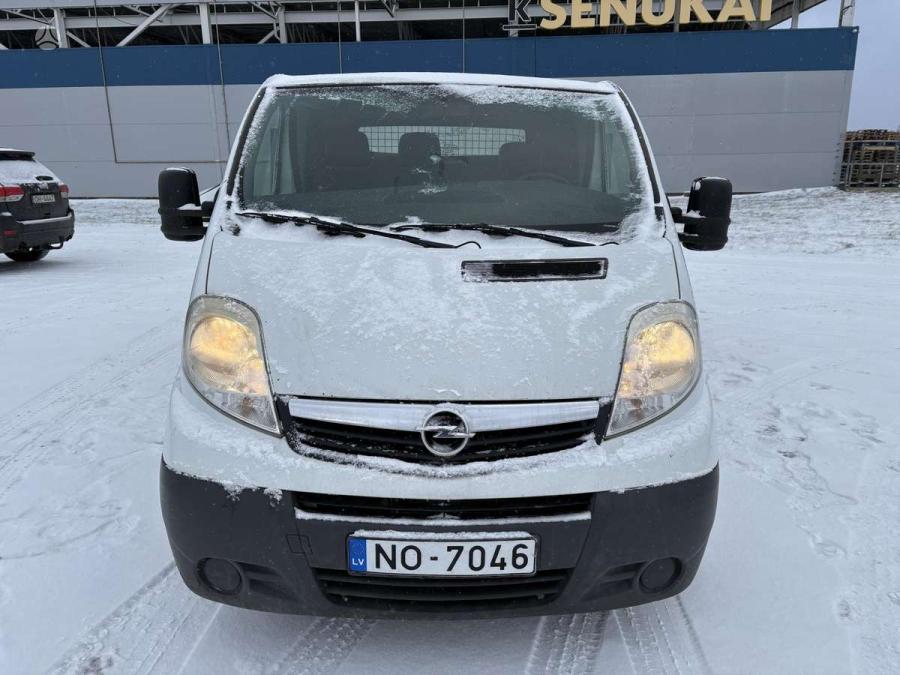White Opel Vivaro 2008 in Daugavpils, with an engine capacity of 2.00 L and mileage of 243 thousand km for 4750 €, photo 22 on AUTOMOTO.COM.LV