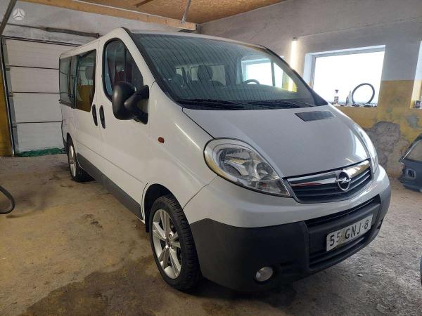 Balts Opel Vivaro 2008 Pasvalys, ar dzinēja tilpumu 2.00 L un nobraukumu 347 tūkst. km par 3850 €, foto 2 vietnē AUTOMOTO.COM.LV