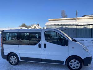 White Opel Vivaro 2008 in Utena, with an engine capacity of 2.00 L and mileage of 237 thousand km for 6850 €, photo 4 on AUTOMOTO.COM.LV