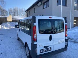 White Opel Vivaro 2008 in Utena, with an engine capacity of 2.00 L and mileage of 237 thousand km for 6850 €, photo 7 on AUTOMOTO.COM.LV