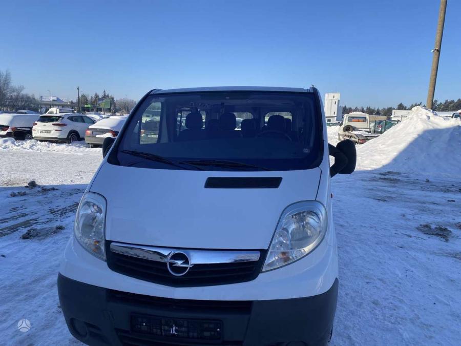 White Opel Vivaro 2008 in Utena, with an engine capacity of 2.00 L and mileage of 237 thousand km for 6850 €, photo 9 on AUTOMOTO.COM.LV