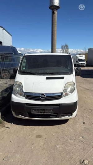 White Opel Vivaro 2008 in Klaipeda, with an engine capacity of 2.00 L and mileage of 262 thousand km for 2900 €, photo 3 on AUTOMOTO.COM.LV