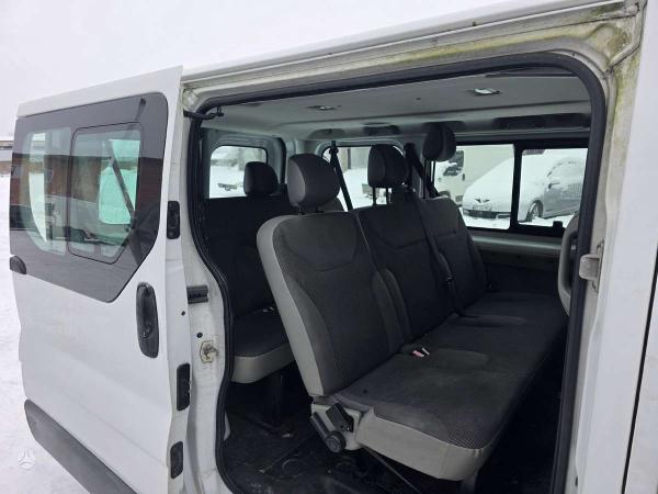 White Opel Vivaro 2009 in Taurage, with an engine capacity of 2.00 L and mileage of 272 thousand km for 5500 €, photo 8 on AUTOMOTO.COM.LV
