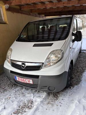 Balts Opel Vivaro 2009 Jurbarkas, ar dzinēja tilpumu 2.00 L un nobraukumu 250 tūkst. km par 6300 €, foto  vietnē AUTOMOTO.COM.LV