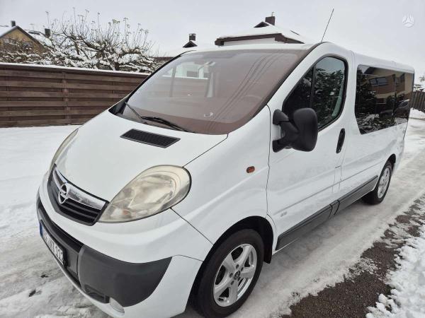 White Opel Vivaro 2009 in Marijampole, with an engine capacity of 2.50 L and mileage of 296 thousand km for 8200 €, photo 2 on AUTOMOTO.COM.LV