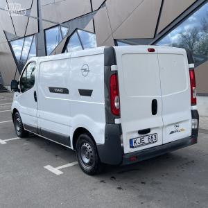 White Opel Vivaro 2009 in Siauliai, with an engine capacity of 2.00 L and mileage of 400 thousand km for 2999 €, photo 4 on AUTOMOTO.COM.LV