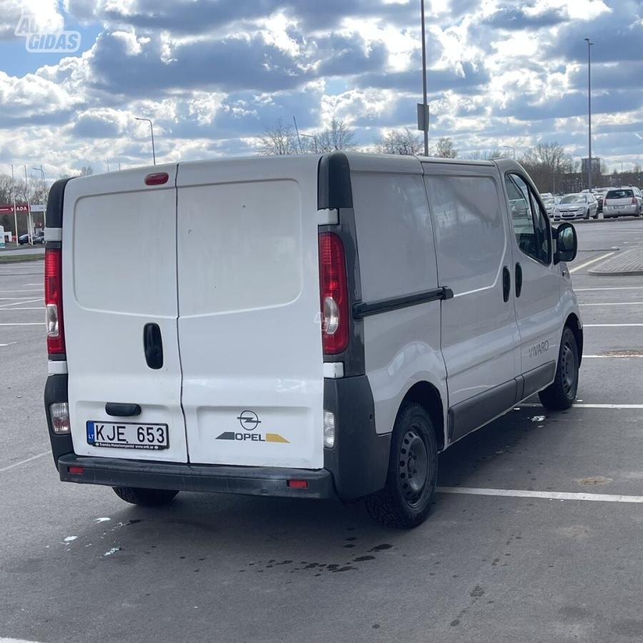 White Opel Vivaro 2009 in Siauliai, with an engine capacity of 2.00 L and mileage of 400 thousand km for 2999 €, photo 6 on AUTOMOTO.COM.LV