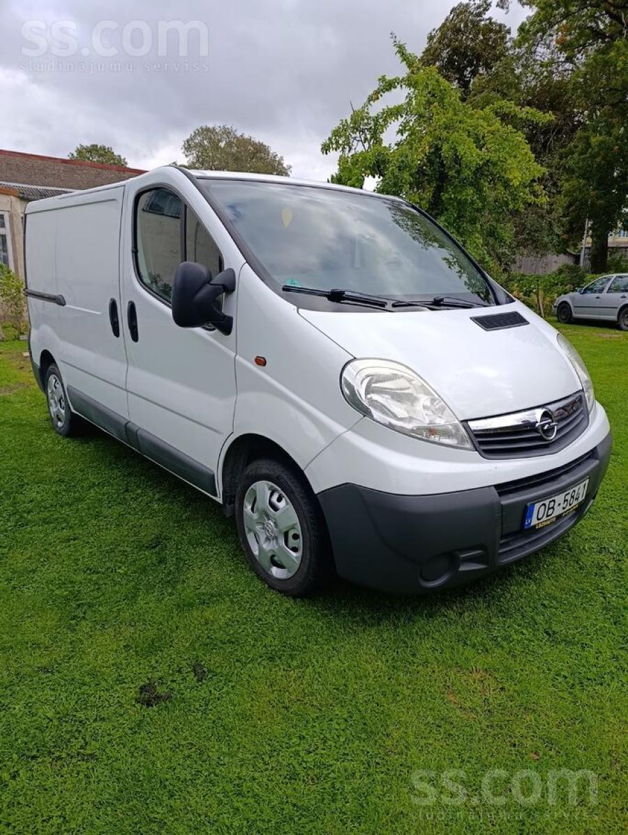 White Opel Vivaro 2009 in Talsi, with an engine capacity of 2.00 L and mileage of 184 thousand km for 4800 €, photo 3 on AUTOMOTO.COM.LV