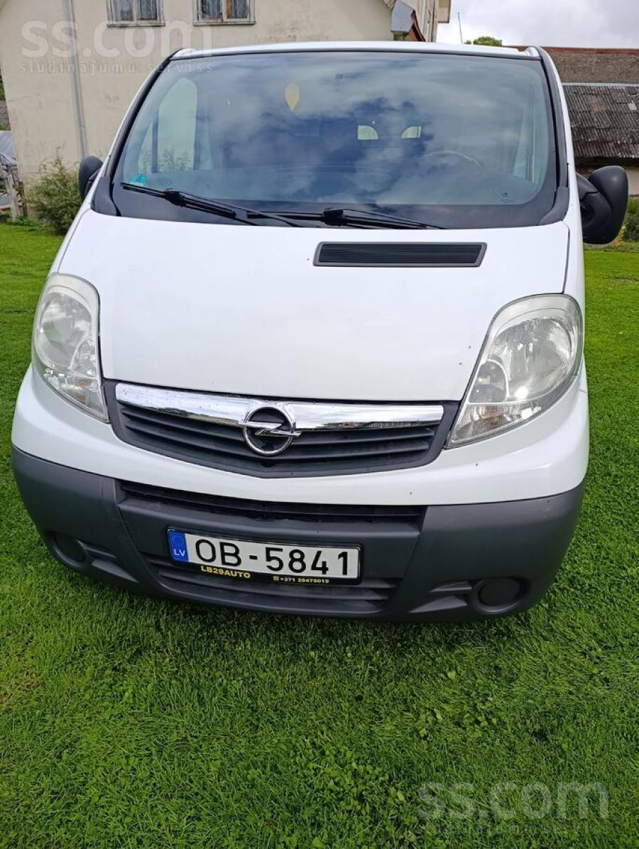 White Opel Vivaro 2009 in Talsi, with an engine capacity of 2.00 L and mileage of 184 thousand km for 4800 €, photo 6 on AUTOMOTO.COM.LV