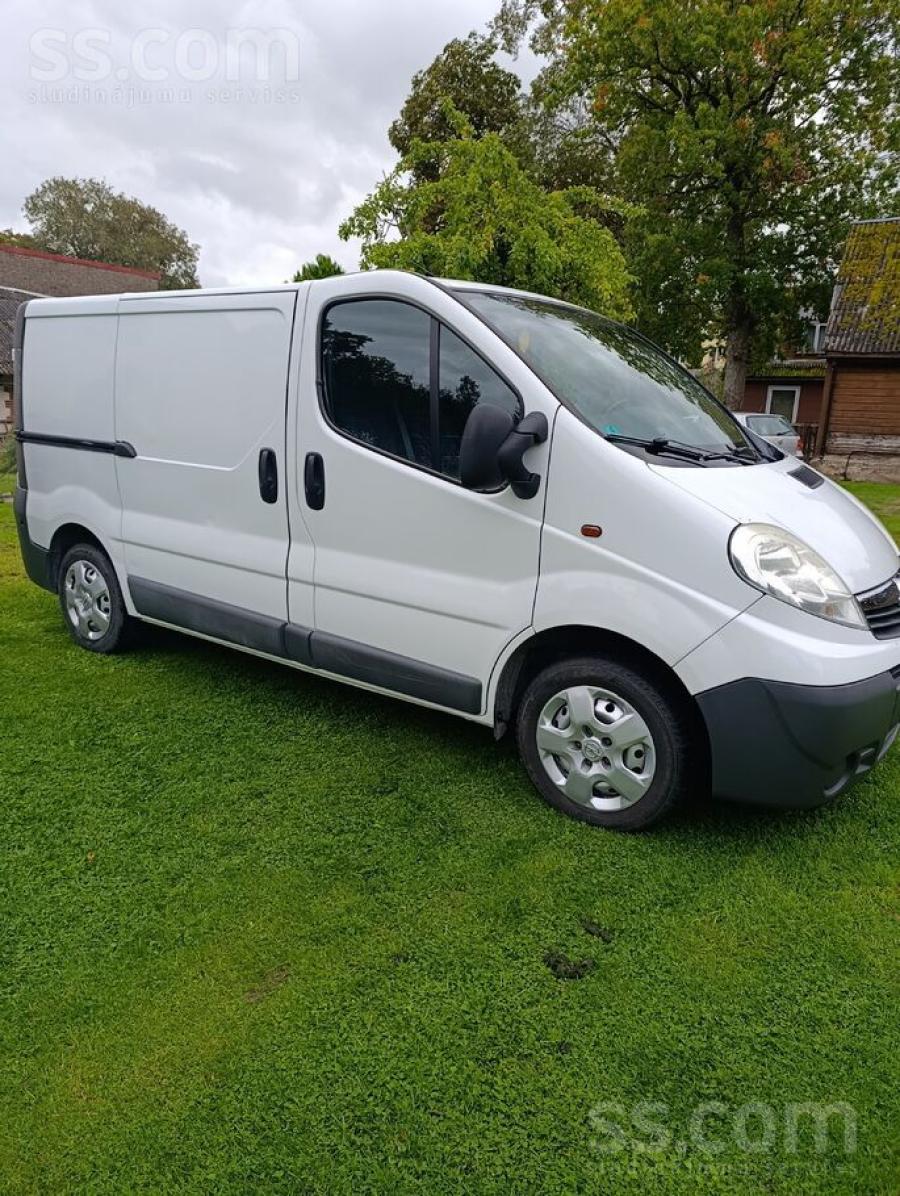 White Opel Vivaro 2009 in Talsi, with an engine capacity of 2.00 L and mileage of 184 thousand km for 4800 €, photo 10 on AUTOMOTO.COM.LV