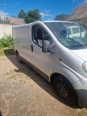 White Opel Vivaro 2010 in Utena, with an engine capacity of 2.00 L and mileage of 258 thousand km for 2300 €, photo 3 on AUTOMOTO.COM.LV
