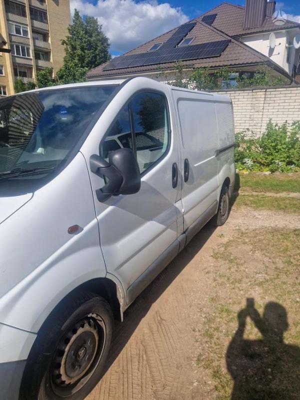 White Opel Vivaro 2010 in Utena, with an engine capacity of 2.00 L and mileage of 258 thousand km for 2300 €, photo 3 on AUTOMOTO.COM.LV
