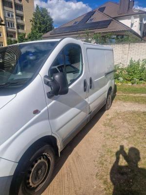 White Opel Vivaro 2010 in Utena, with an engine capacity of 2.00 L and mileage of 258 thousand km for 2300 €, photo 4 on AUTOMOTO.COM.LV