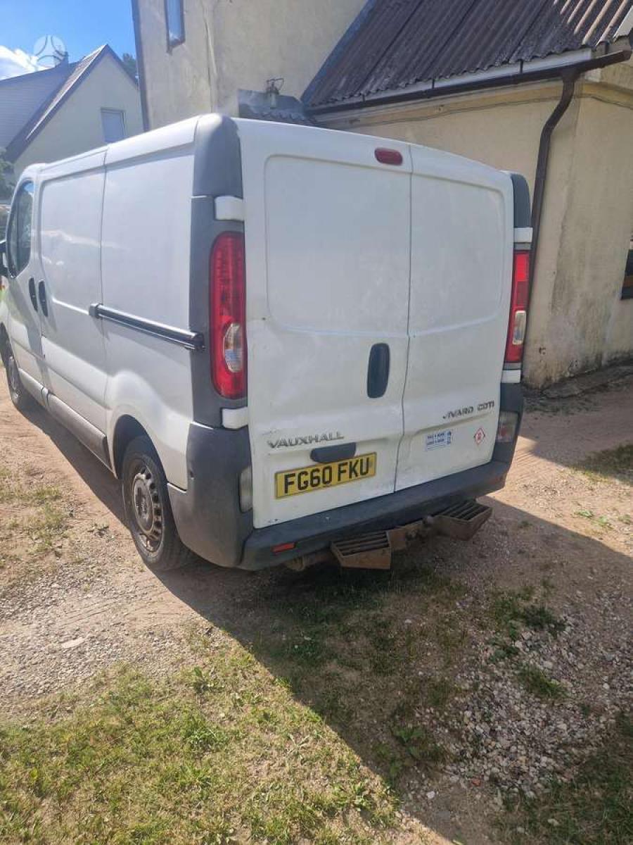 White Opel Vivaro 2010 in Utena, with an engine capacity of 2.00 L and mileage of 258 thousand km for 2300 €, photo 6 on AUTOMOTO.COM.LV
