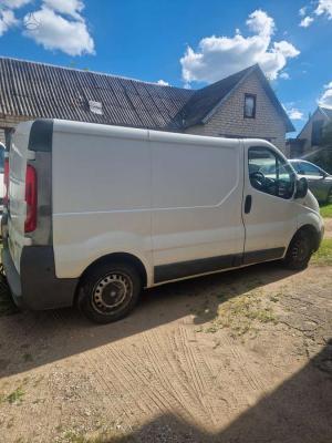 White Opel Vivaro 2010 in Utena, with an engine capacity of 2.00 L and mileage of 258 thousand km for 2300 €, photo 8 on AUTOMOTO.COM.LV