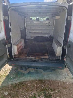 White Opel Vivaro 2010 in Utena, with an engine capacity of 2.00 L and mileage of 258 thousand km for 2300 €, photo 9 on AUTOMOTO.COM.LV