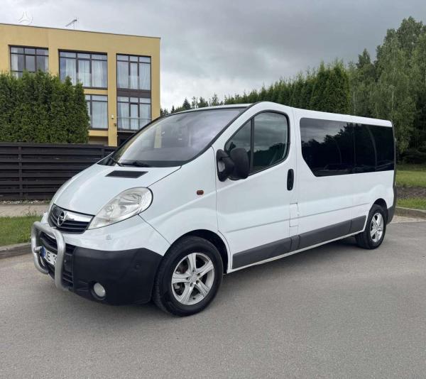 White Opel Vivaro 2010 in Vilnius, with an engine capacity of 2.46 L and mileage of 450 thousand km for 5500 €, photo 1 on AUTOMOTO.COM.LV