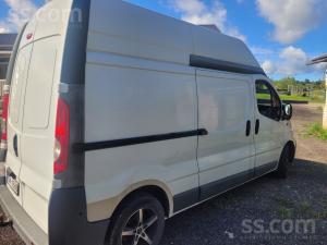 White Opel Vivaro 2011 in Riga, with an engine capacity of 2.50 L and mileage of 396 thousand km for 4500 €, photo 4 on AUTOMOTO.COM.LV