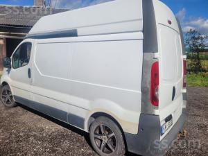 White Opel Vivaro 2011 in Riga, with an engine capacity of 2.50 L and mileage of 396 thousand km for 4500 €, photo 5 on AUTOMOTO.COM.LV